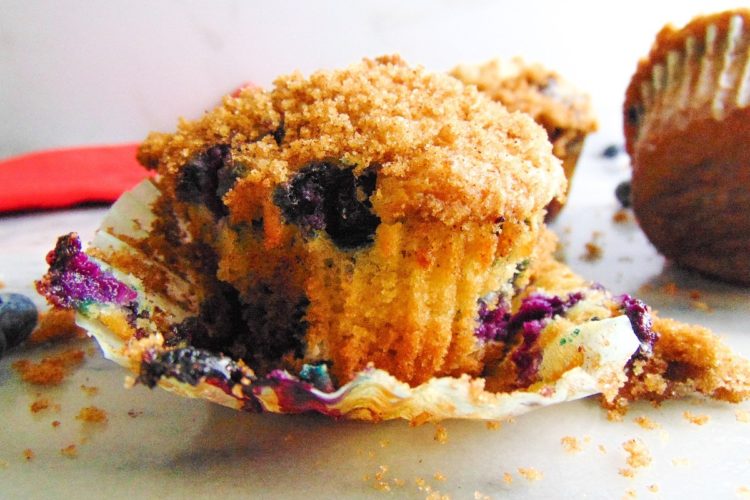 Blueberry Muffins with Cinnamon Topping - Ginger Snaps Baking Affairs