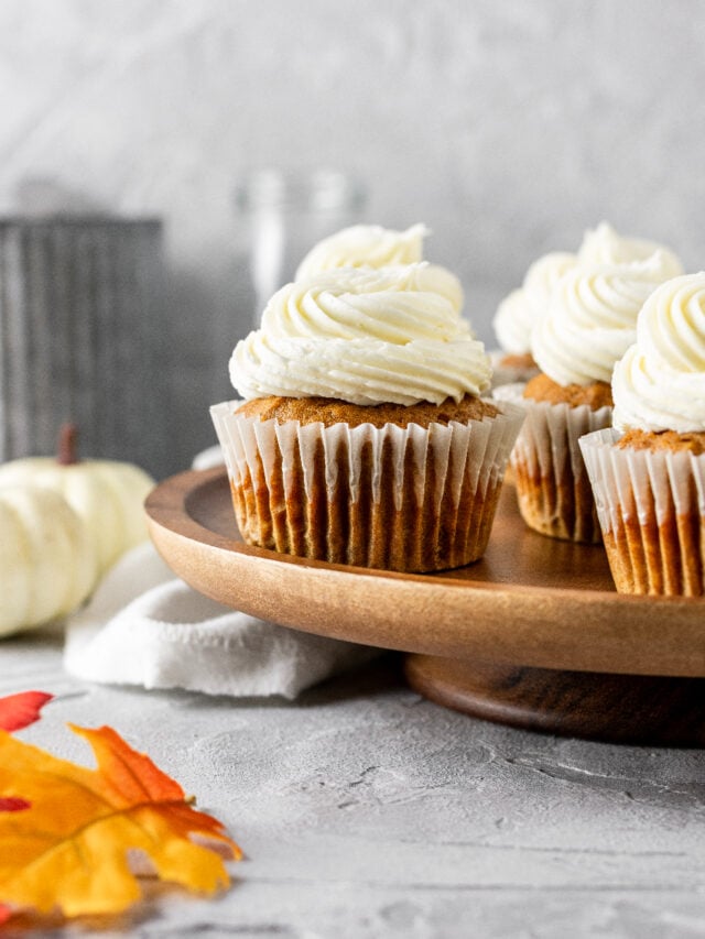 4 Ingredient Maple Buttercream Frosting - Ginger Snaps Baking Affairs