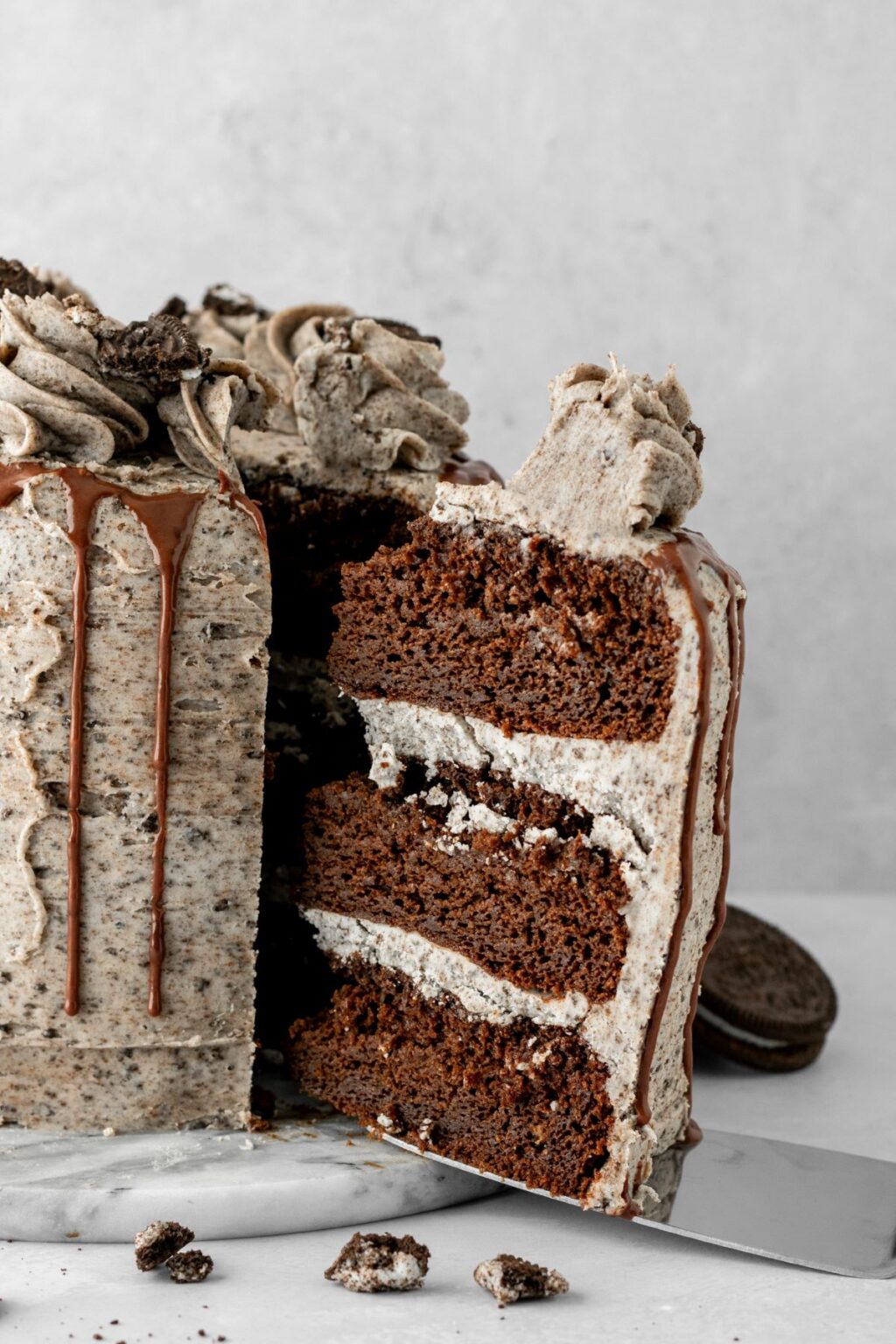 Oreo Drip Cake - Ginger Snaps Baking Affairs