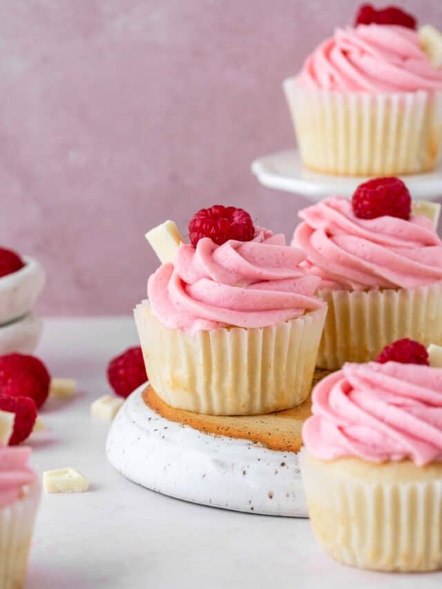 Fresh Raspberry Cupcakes with Raspberry Frosting - Ginger Snaps Baking ...